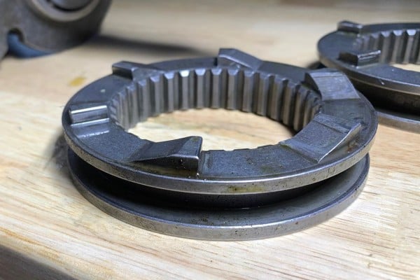 Clutchless Shifting | Dog Engagement Gearboxes [TECH NUGGET] | High ...